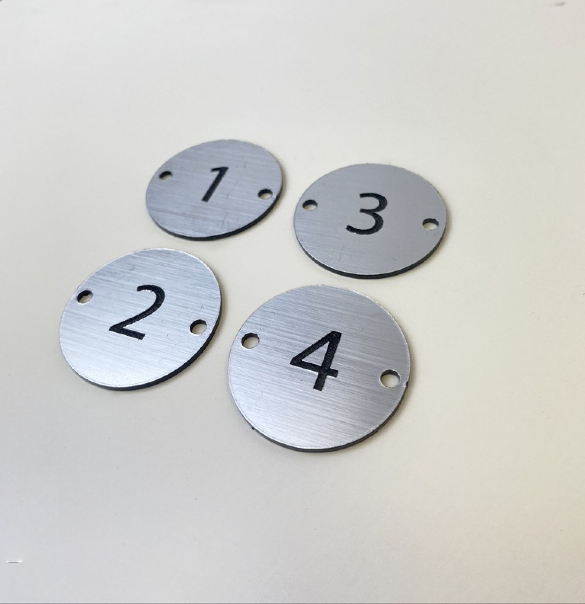 Table Number Discs - Majisign