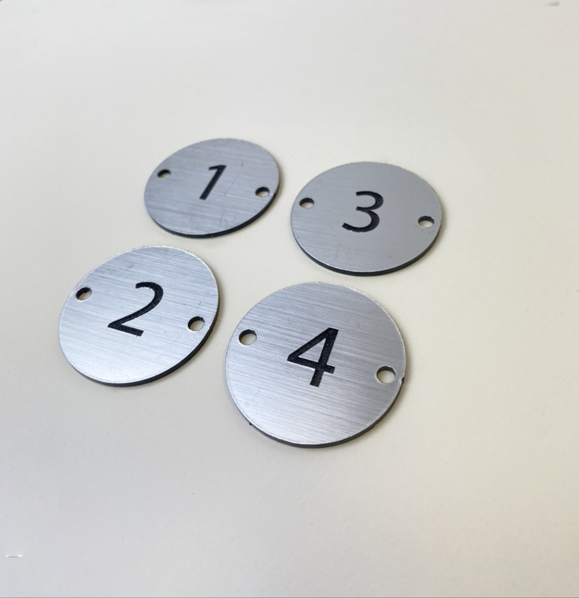 Table Number Discs - Majisign